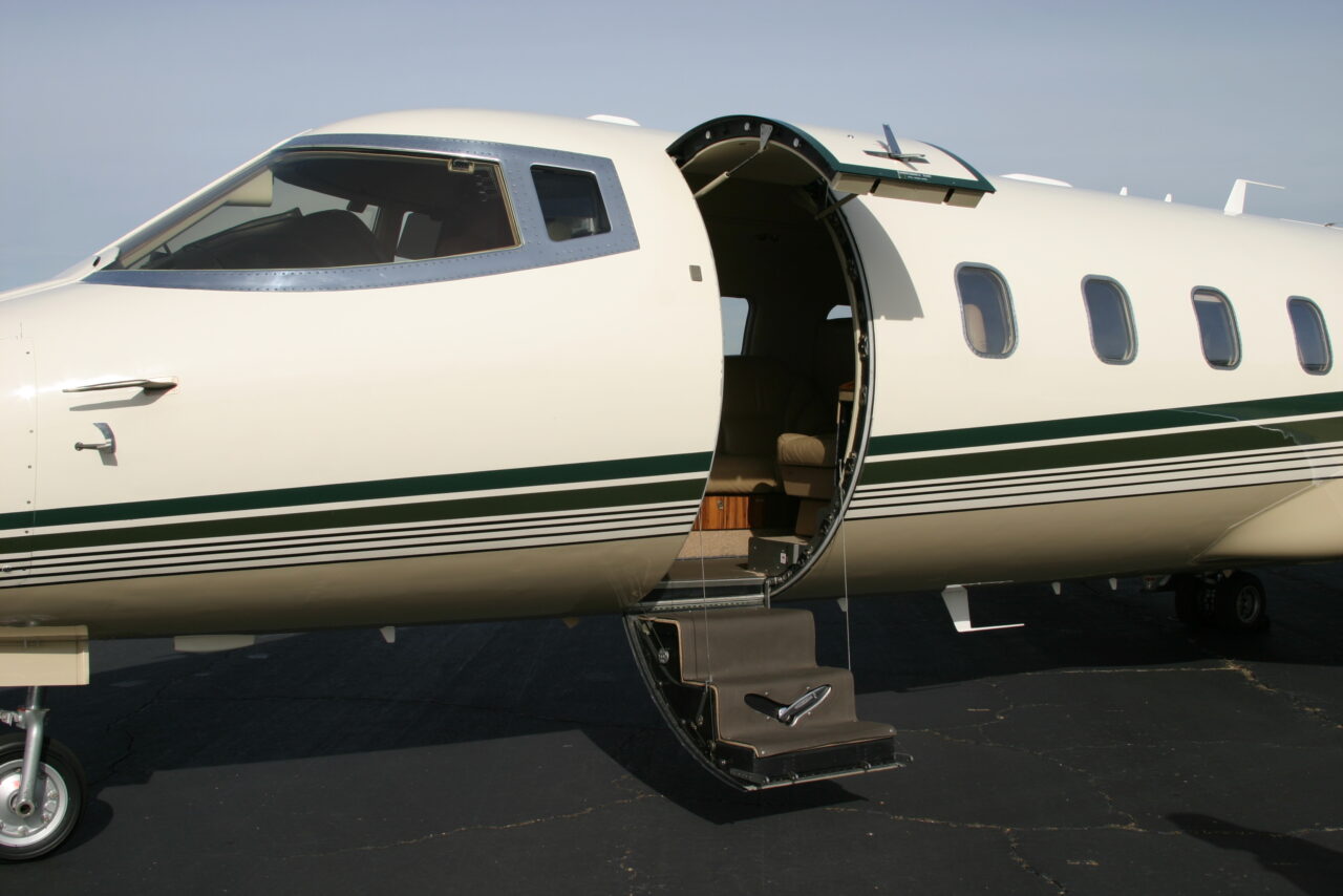 About | AB Jets